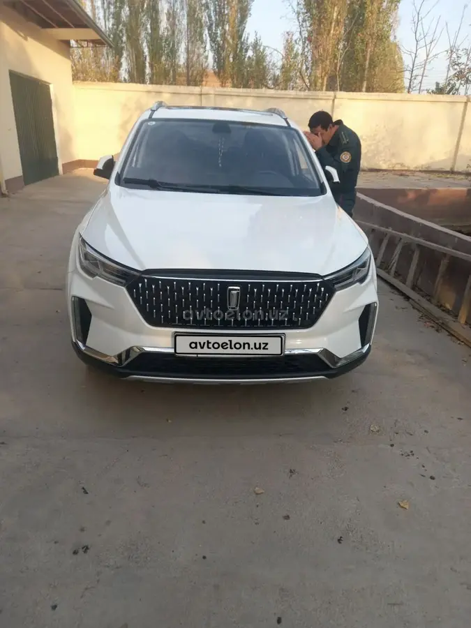 Купить Hongqi E-HS3 2022 в Намангане - №4352878: цена 20000y.e. — Avtoelon.uz